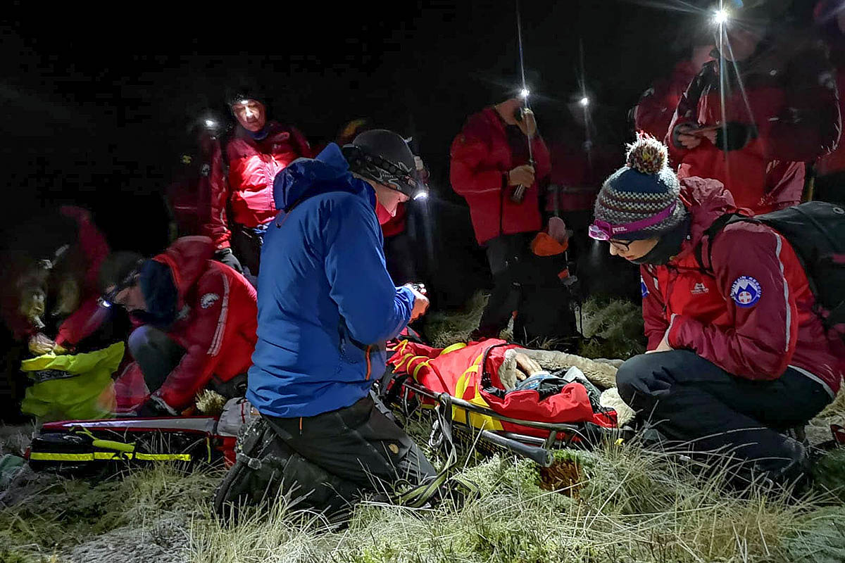 grough — Collapsed Spine Race runner stretchered from remote Border ...